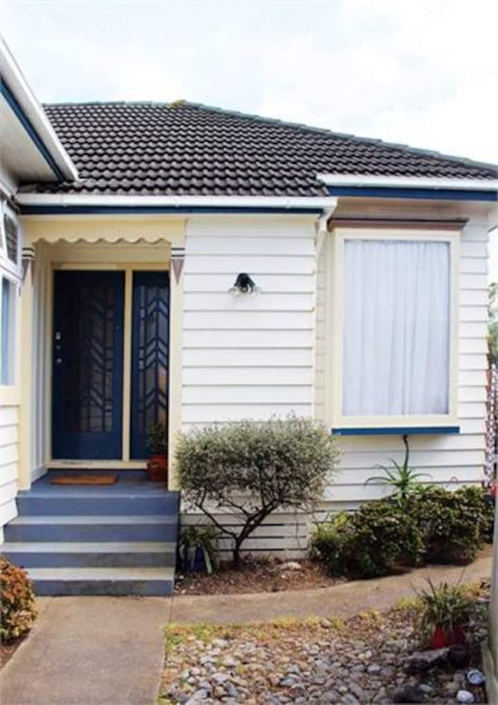 #2 Room Tacy House Fit 1- P Sunny Room 2 - Wellington