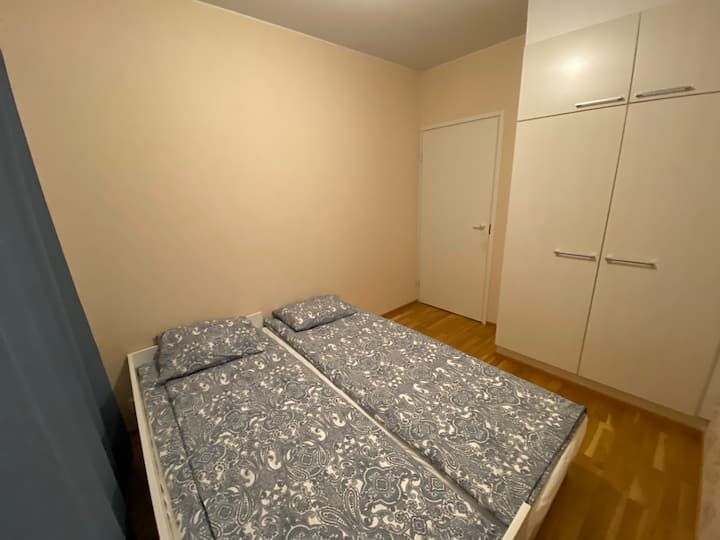 Bright Room In A Semi-detached House With Sauna - Tampere
