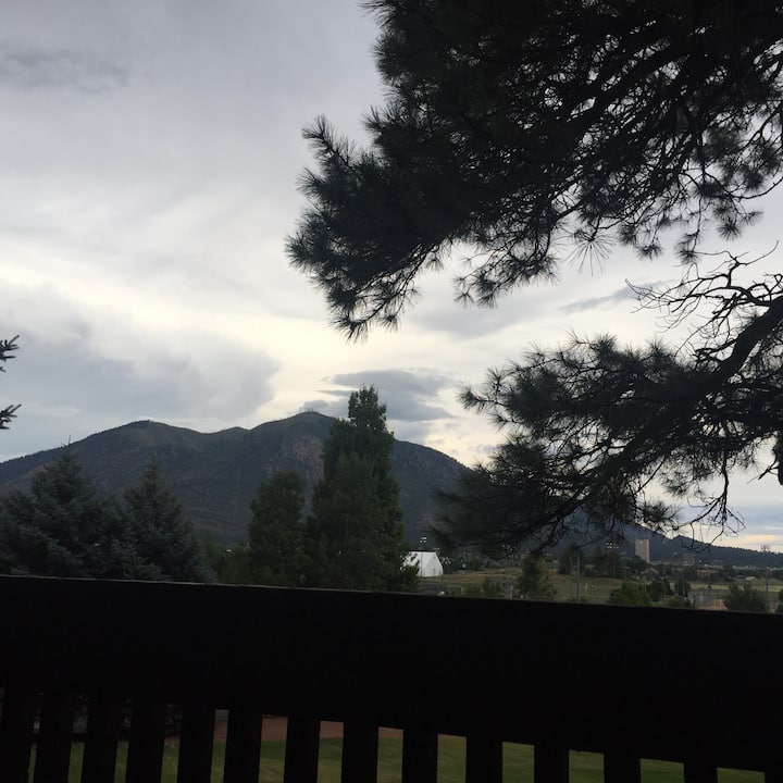 Comfy Country Club Condo - Flagstaff