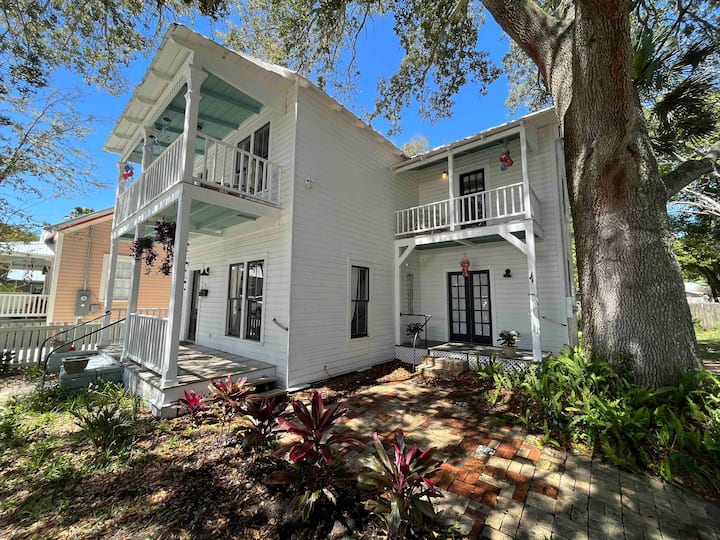 Historic Charm-balconies-walkable Free Parking - St. Augustine, FL