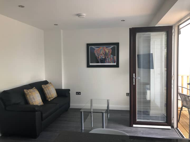 Modern 1 Bed Self-catering With Free Bike Use. - Inverness