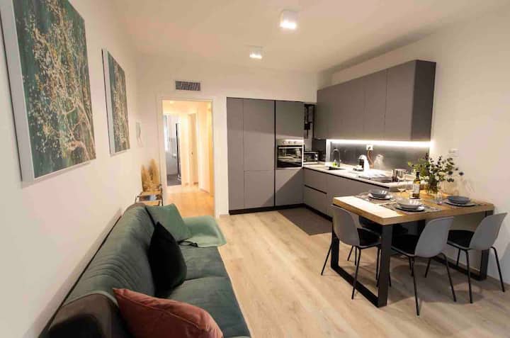 Moderno Appartamento 140a Bassano Centro. - Monte Bianco