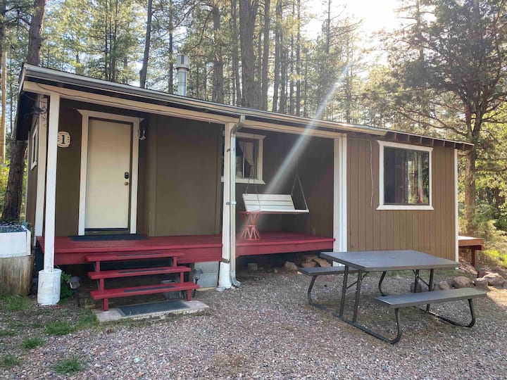 2 Rooms, 3 Beds, Indoor Hottub Room, Fireplace - Christopher Creek, AZ