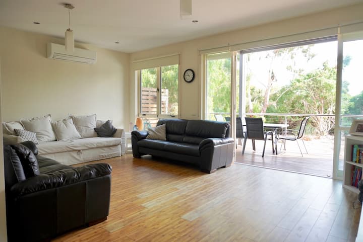 Enjoy A Peaceful Escape In This 2 Storey Townhouse - Inverloch