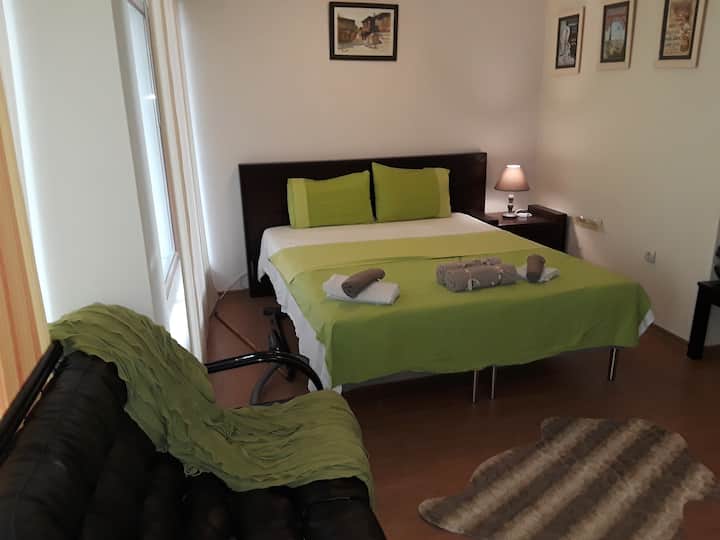 1 Bedroom  Apartment In The Heart Of Th City - Varna