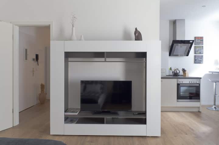 Charming Studio W/ Balcony - 5 Min To City Center - Hannover