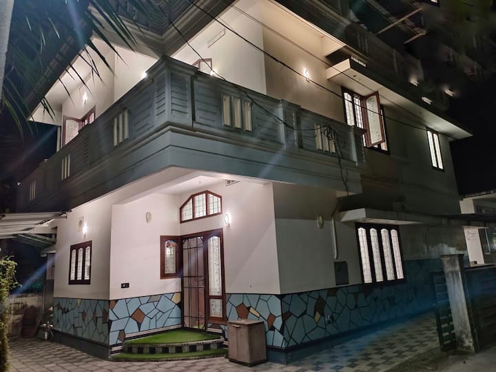 Manavalan Ac Homestay Kadamakudy Kochi Ernakulam - 고치
