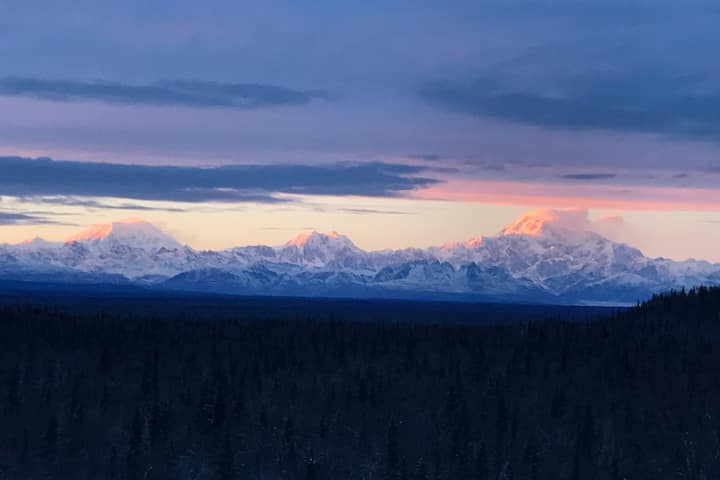 Denali View Mountaintop Guesthouse - Talkeetna, AK