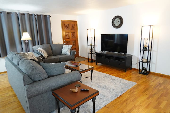 Perfect For Traveling Pros Near Hospitals Room C - Tacoma, WA