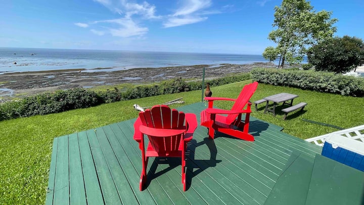 Cozy House On The Ocean - Mont-Joli