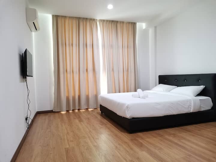 Kings Room @ Roxy Batu 3 - Sarawak