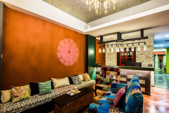 雅趣藝術美居 森林彩繪房 - 花蓮市