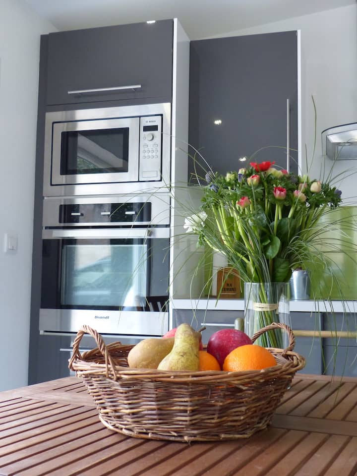 Location Avec Piscine, Pertuis, à 20 Min D'aix. - Pertuis