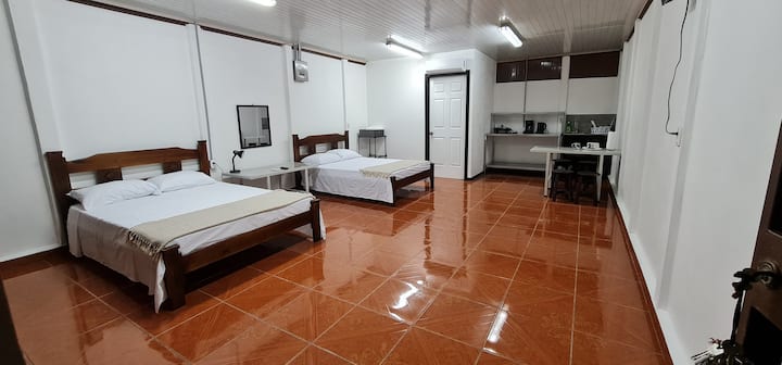 Sleep&go! Quadruple Cabin Siquirres Center - Siquirres