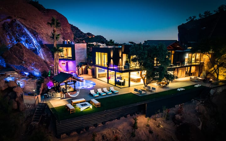 Ultra Luxury Camelback Estate - Incredible Views - Phoenix, AZ