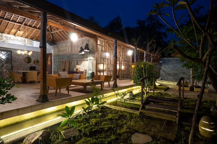 Villa Indi, Private And Arty Javanese Villa - Parangtritis
