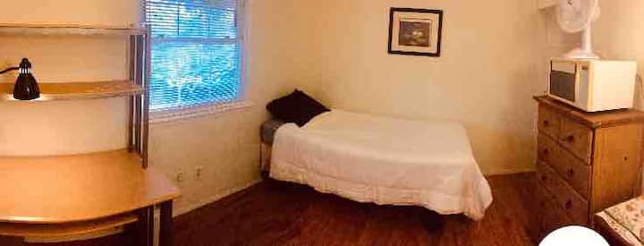 Stonybrooku  Frid Micro In Room 房間有傢俱. - Port Jefferson, NY