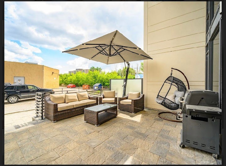 Brand New Luxury 2 Bedroom Townhouse - 旺市