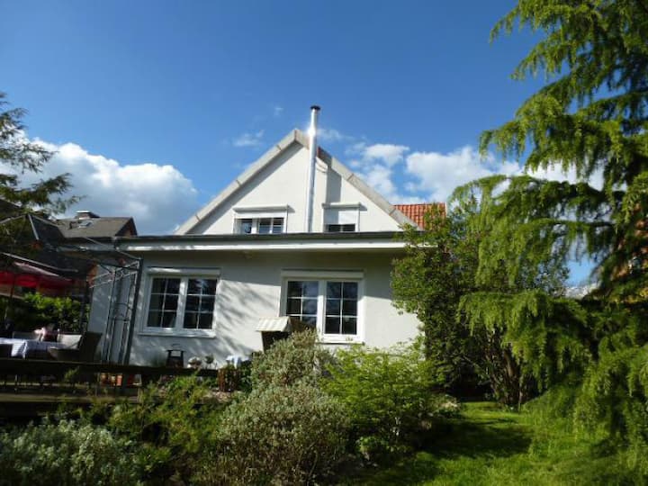 Citynahe Ruhige Einliegerwohnung In Grüner Lage - Hanovre