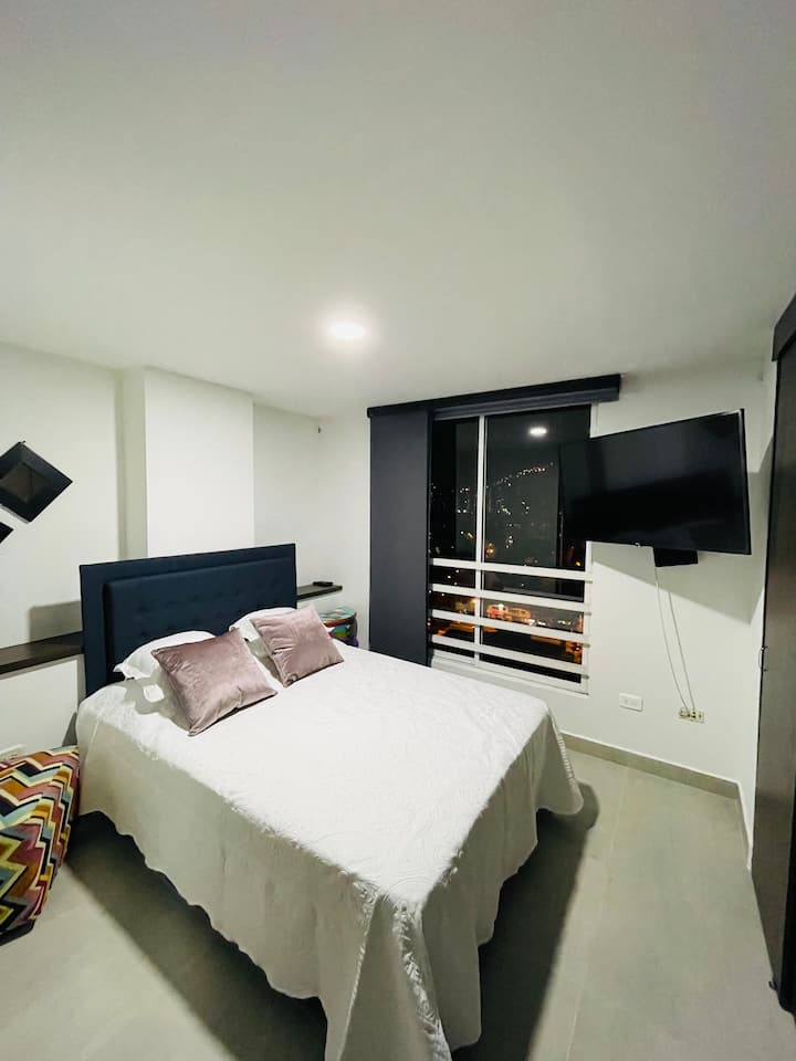 Cercano A 4ta Brigada, Estadio Y Universidades - Medellín