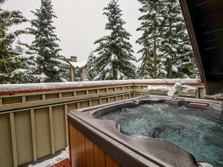 3 Bedroom Condo/private Hot Tub /Amazing Location - Whistler