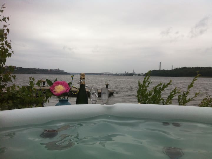 Stylish Turn-of-century Home By The Sea + Office - Stockholm