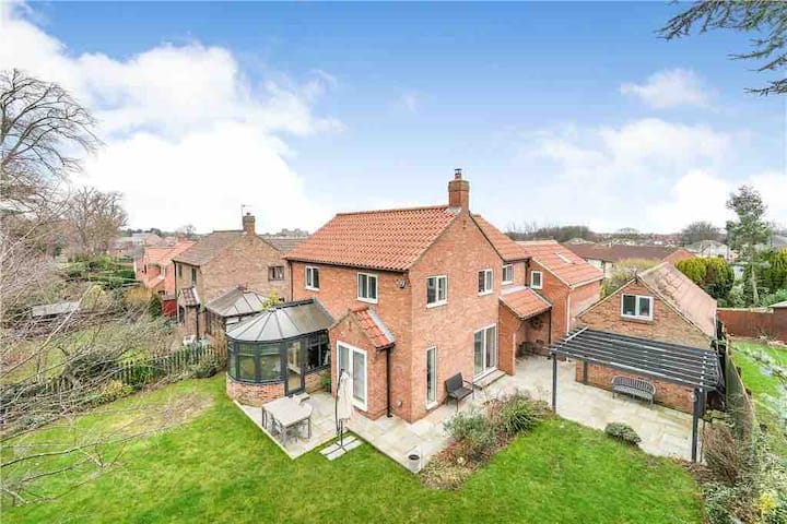 Ripon: Self-contained Eco-apartment - Ripon