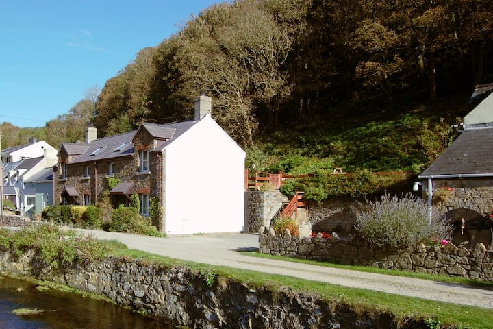 Mill Cottage, Self Catering In The Heart Of Solva. - Solva