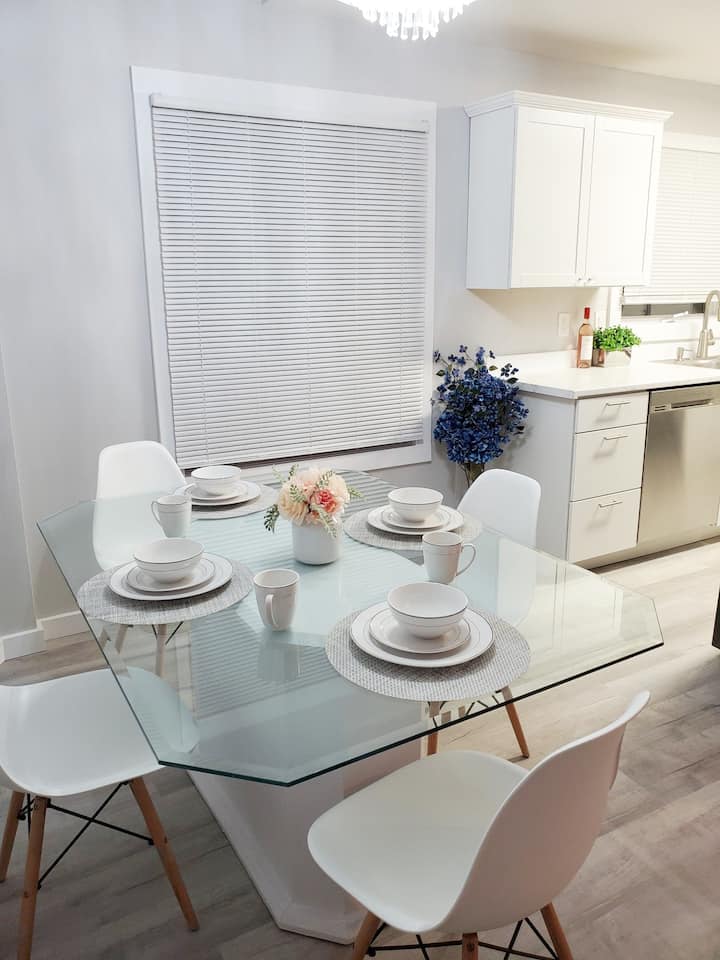Modern All White Suite 1 - Anchorage, AK