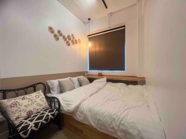 Cozy Private Queen Bed Near Silom Mrt Bts For Work - Bangkok