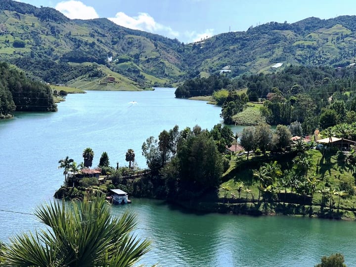 Casa Campestre La Acuarela El Peñol - Guatape