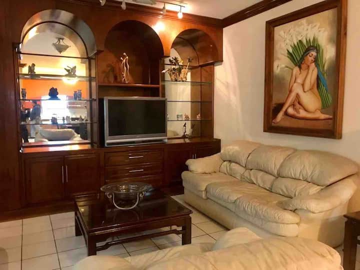 Recamara Matrimonial Con Baño Privado Y Closet - Monclova