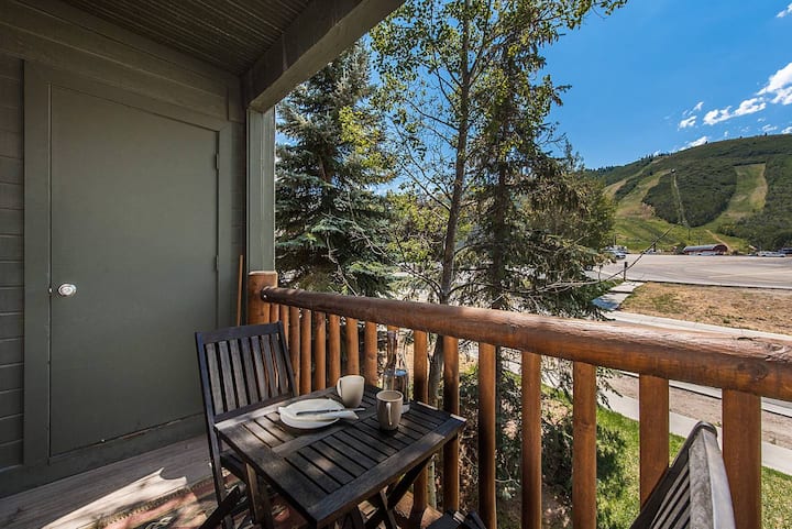 Prime Spot! Powder Days Ahead! - Park City, UT