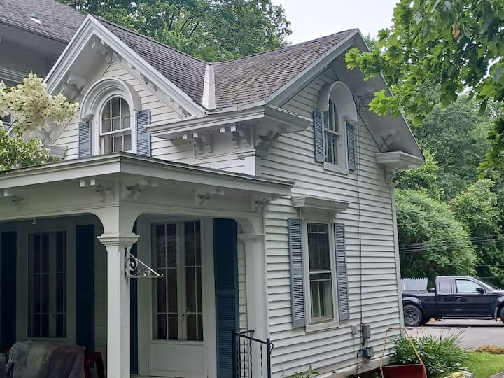 Lenox/berkshire Charm - Lee, MA