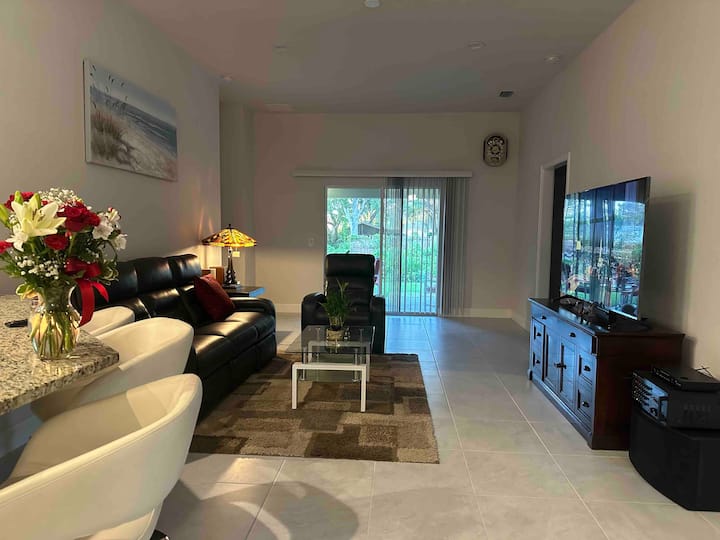 Newly Built Home With Private Bedroom - Venice, FL