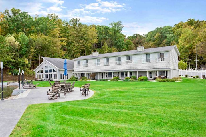 Skaneateles - 4 Attached Townhomes 8 Bdrm 12 Baths - Tully Lake, Tully