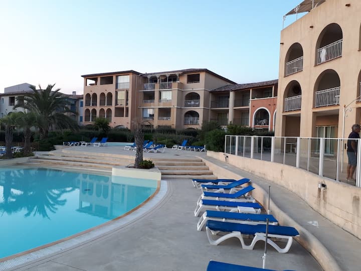 Magnifique Rez De Jardin & Piscine & Bord De Mer - Six-Fours-les-Plages