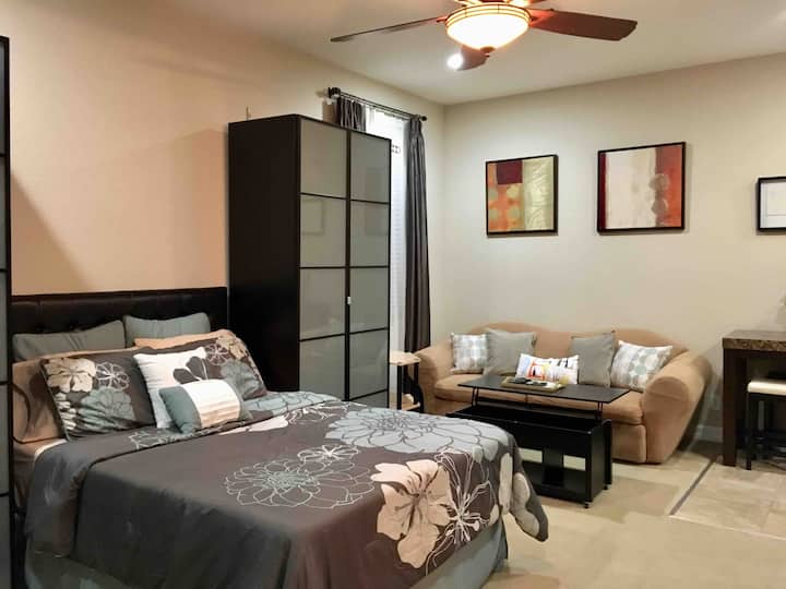 Jupiter Studio Close To Roger Dean Jmc Shops Beach - Jupiter, FL