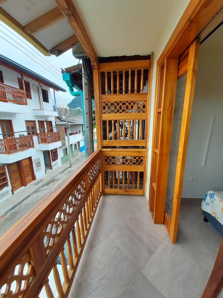 Apartamento Completa/ Dotado 1 Cuadra Del Parque - Jardín