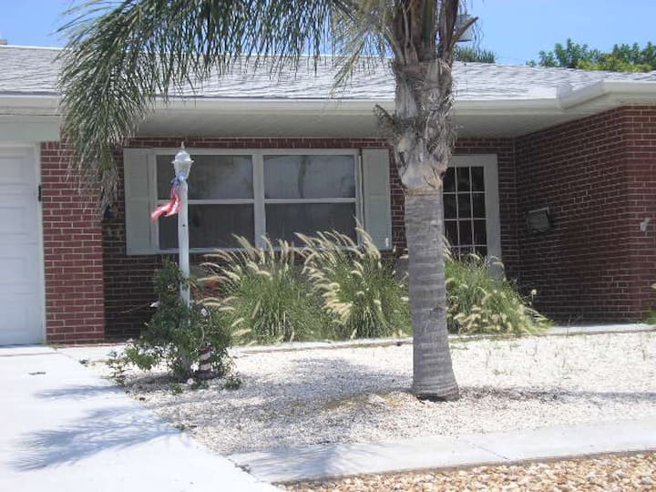 Surfside Walk To Beach! - Ormond Beach, FL