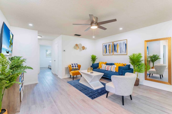 Luxe 2br Apt | Close To Dt & Beach | Free Parking - Fort Lauderdale