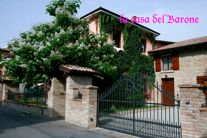 La Casa Del Barone - Rent Apartments - Reggio d'Émilie