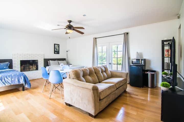 Corporate | Rustic | 1bd/1ba, 10 Mins To Apple Hq - Los Altos, CA