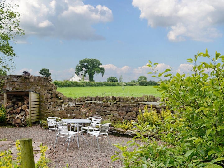 Gorgeous Grooms Cottage,  Solway Coast, West Lakes - Bassenthwaite Lake