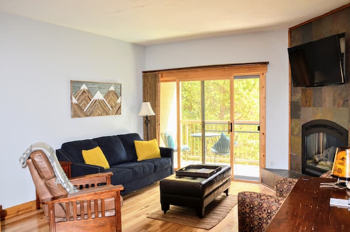 Walk To Lifts & Main St. Pool, Hot Tub & Garage! - Breckenridge, CO