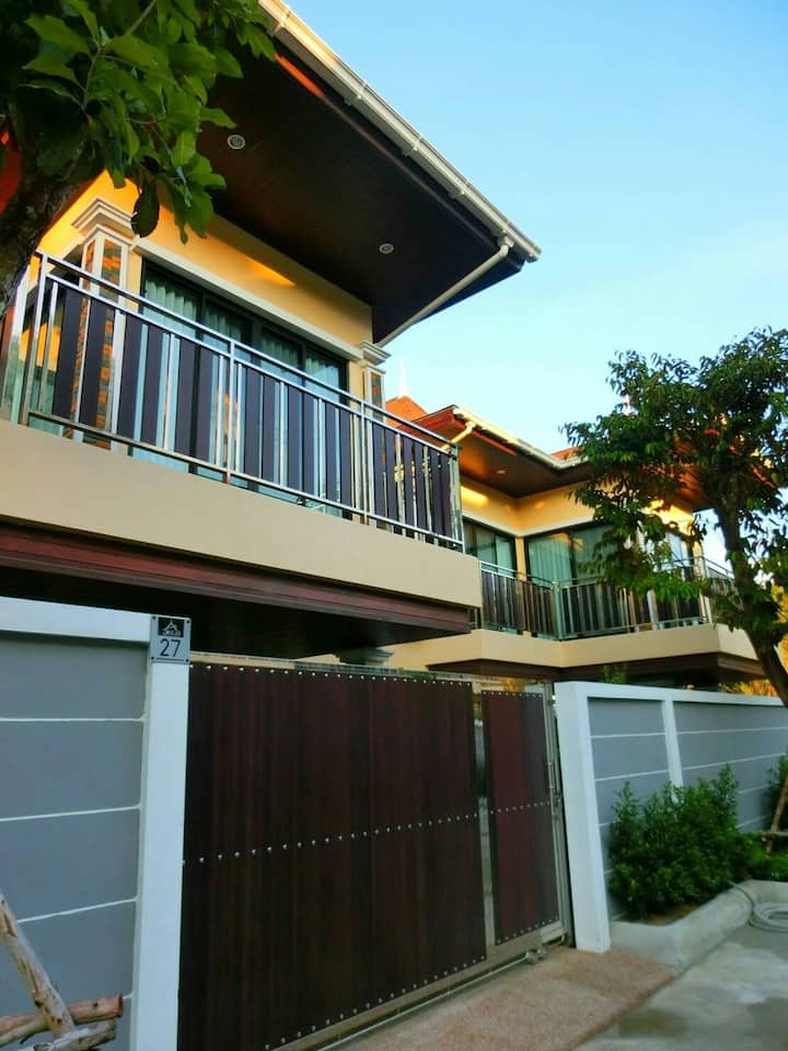 5 Bedrooms Private Pool Villa - Krabi