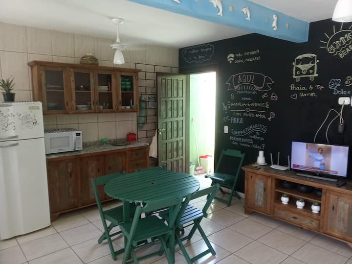 Casa A Uma Quadra Do Mar... Perequê Matinhos - Matinhos