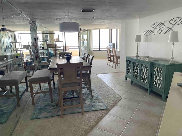 Beach Getaway In The 'Shores - Port Orange, FL