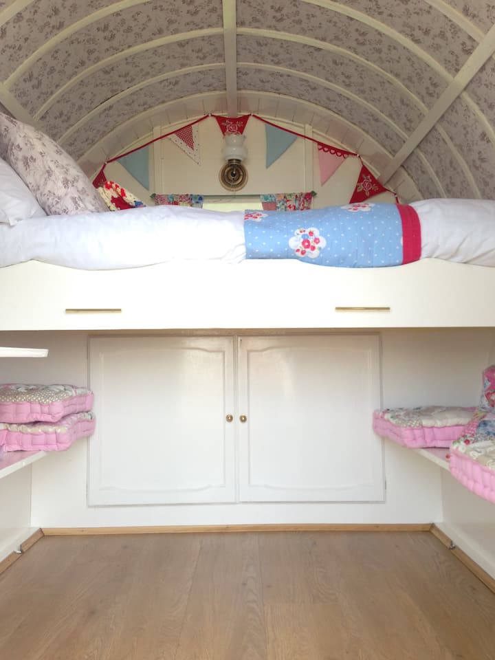 Gypsy Bow Top Caravan @ Welcombe X - Clovelly