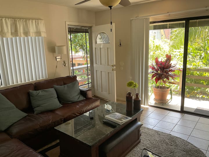 The Tree House  Near Beach, 2king Beds, Free Parking - Long Beach, CA